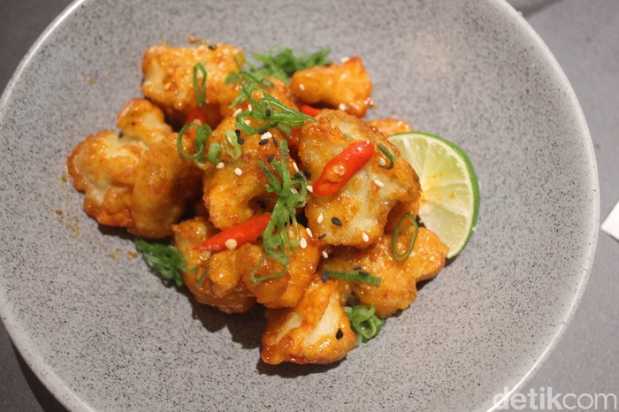 Nikmatnya Ramen dan Sando Buatan Resto Jepang Fusion