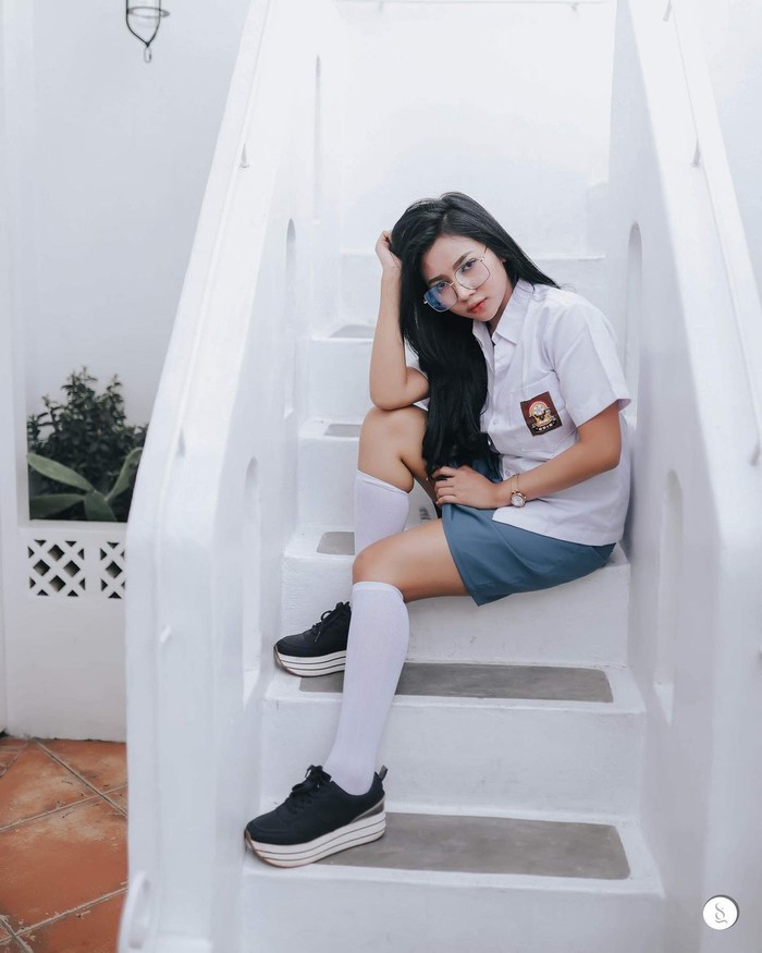 8 Potret Maria Arra, Model dan DJ Seksi yang Pernah Bungkus Artis Terkenal