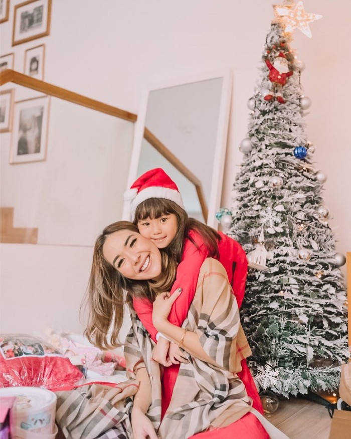 Gisel Jadi tersangka, Sempat Rayakan Natal Bareng Gading dan Gempi
