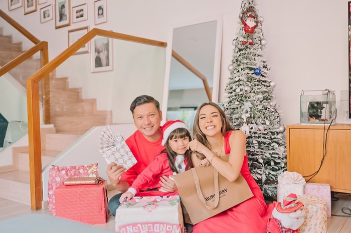 Gisel Jadi tersangka, Sempat Rayakan Natal Bareng Gading dan Gempi