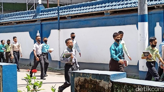 Aduan Tewasnya Santri ke Hotman Paris Berujung Pengakuan Ponpes Gontor Aduan Tewasnya Santri ke Hotman Paris Berujung Pengakuan Ponpes Gontor