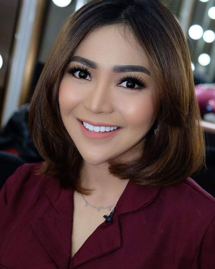 10 Potret Chacha Sherly yang Meninggal karena Kecelakaan Beruntun 10 Potret Chacha Sherly yang Meninggal karena Kecelakaan Beruntun