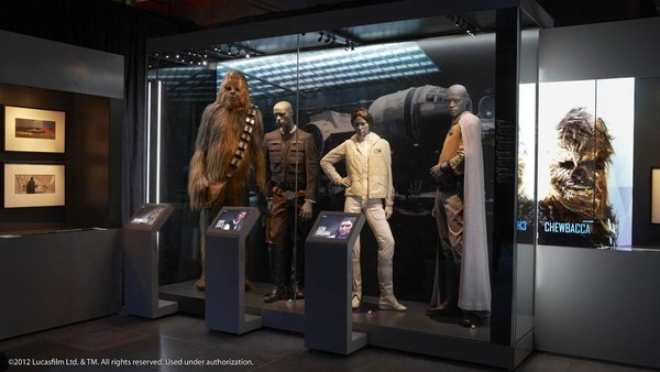 Foto: Jelajahi Dunia Luar Angkasa di Pameran Star Wars