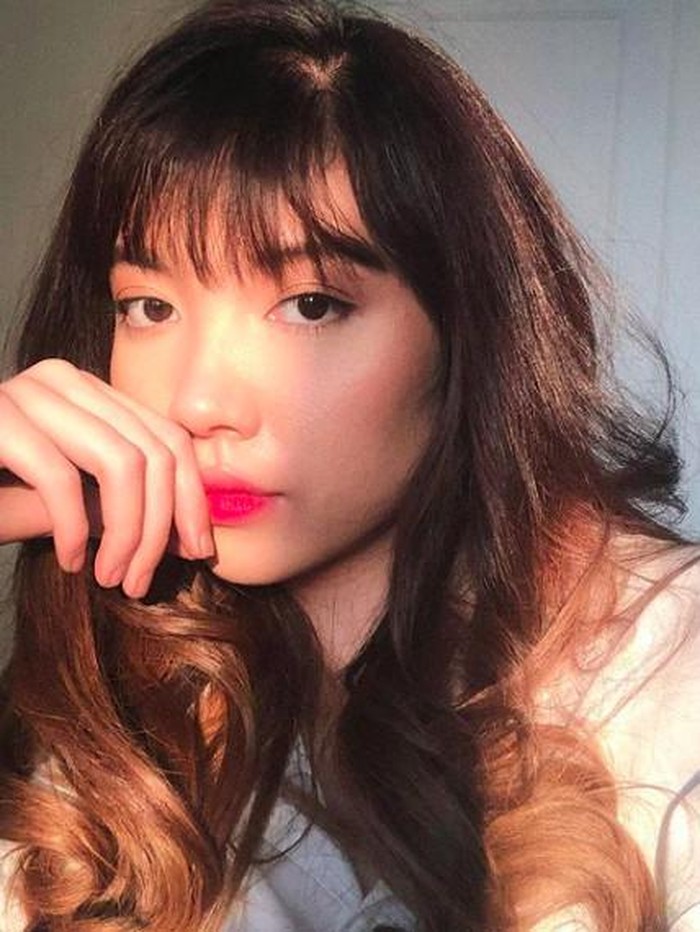 Potret Bella Kuku, Selebgram yang Disebut Mirip Lisa BLACKPINK Potret Bella Kuku, Selebgram yang Disebut Mirip Lisa BLACKPINK