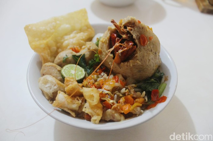 Gurihnya Nampol! Bakso Cumi dan Bakso Udang Kuah Taichan