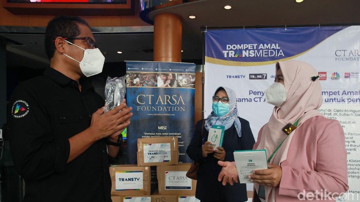 CT Arsa Foundation Salurkan Donasi COVID-19 ke 25 RS di Indonesia
