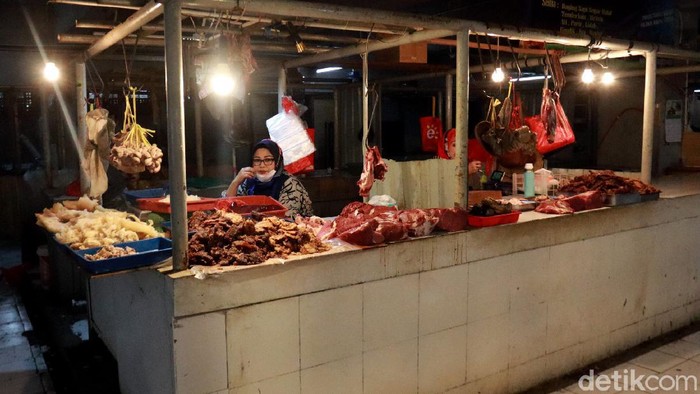 Keluh Kesah Pedagang di Pasar Bandung Gegara Harga Daging Sapi Naik Keluh Kesah Pedagang di Pasar Bandung Gegara Harga Daging Sapi Naik