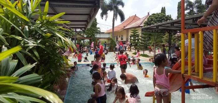 Bale Tani, Wisata Agro Milenial yang Asyik di Jombang