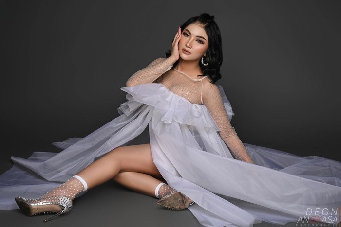 10 Potret Diora Dior, YouTuber Gaming 'Sobat Sabun'