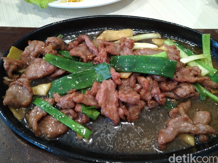 Enaknya Sapi Hot Plate dan Udang Telur Asin Ala China di Family Chinese ...