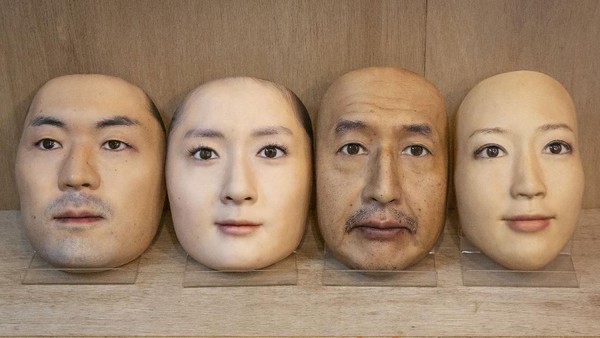 Di Jepang Ada Toko yang Jual Topeng Mirip Wajah Manusia