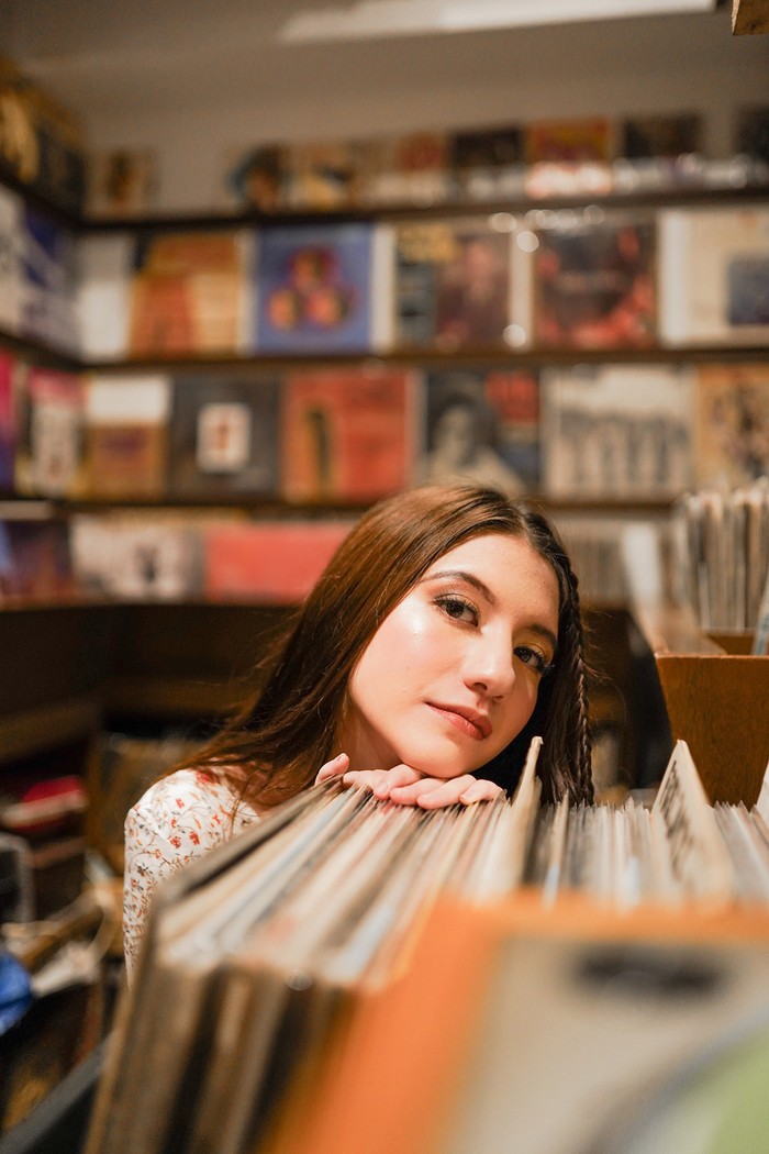 10 Potret Cassandra Lee, Si Cantik yang Ingin Pandemi Cepat Berlalu