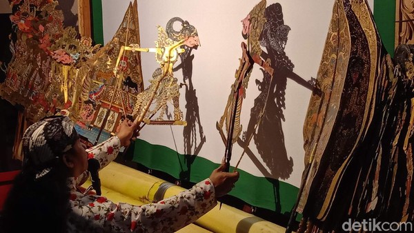 Mengenal Karakter Wayang Kulit Dengan Perjalanan Bersama