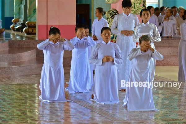 Cao Dai Temple Simbol Kerukunan Antara Umat Beragama
