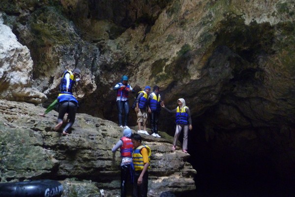 Cerita dibalik Ceruk Batu: Gua Pindul
