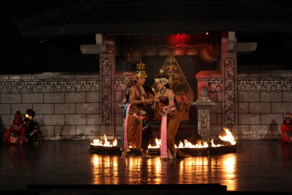 Gazebo Garden Resto, Sendratari Ramayana dan Yogya, Sempurna!
