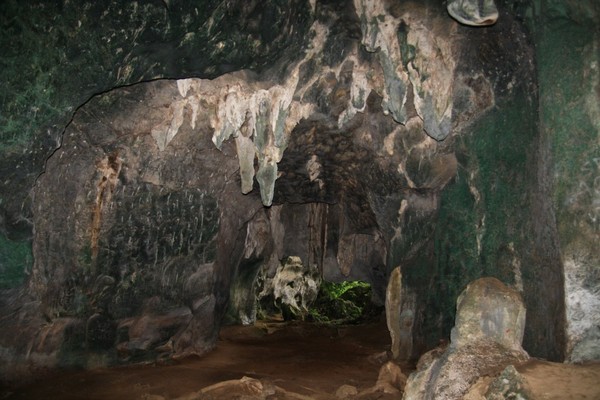 Jejak Zaman Pra Sejarah Terekam di Goa Tiangko