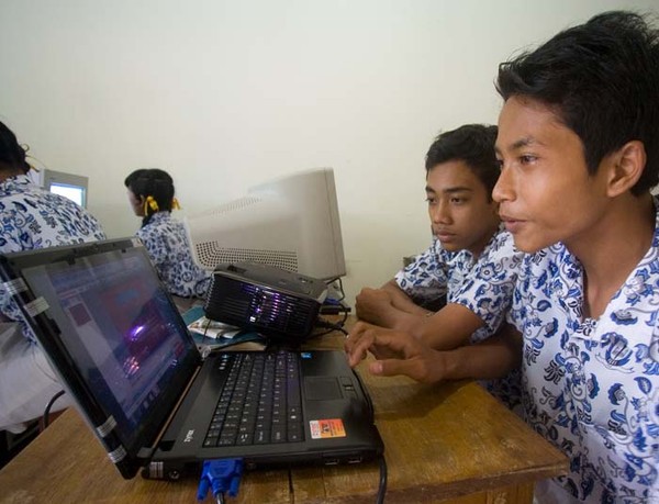 Komputer untuk Sekolah, Program CSR XL untuk Negeri