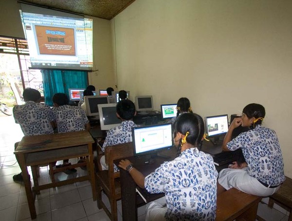 Komputer untuk Sekolah, Program CSR XL untuk Negeri