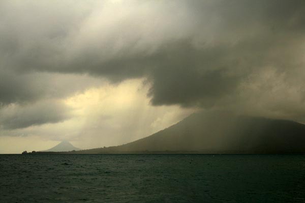 Menyepi di Pulau Sebesi