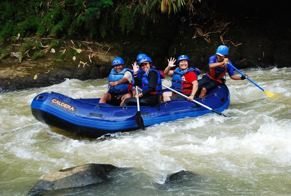 Serunya Rafting di Citarik