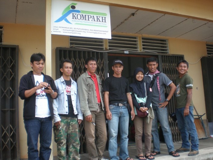 Ucapan Terima Kasih Bagi Mereka Ucapan Terima Kasih Bagi Mereka