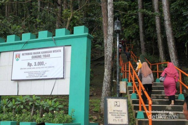 8 Fakta Menarik Gunung Tidar, Sudah Tahu?