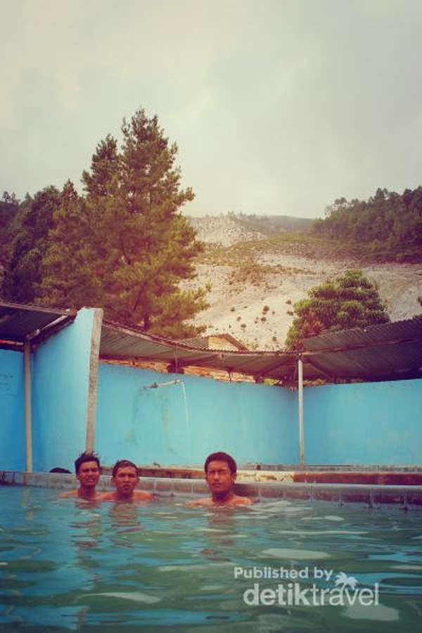 Aaah... Nikmatnya Kopi Luwak di Aek Ranget Parapat!