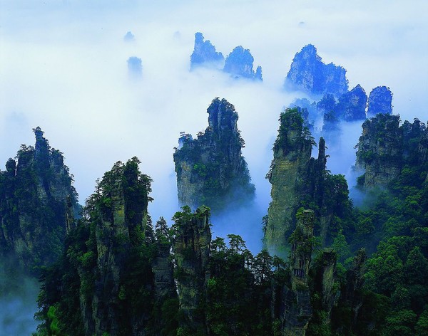 Ada Gunung Avatar di Zhangjiajie, China