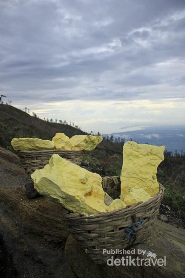 Api Biru, Hanya Ada di Indonesia dan Islandia