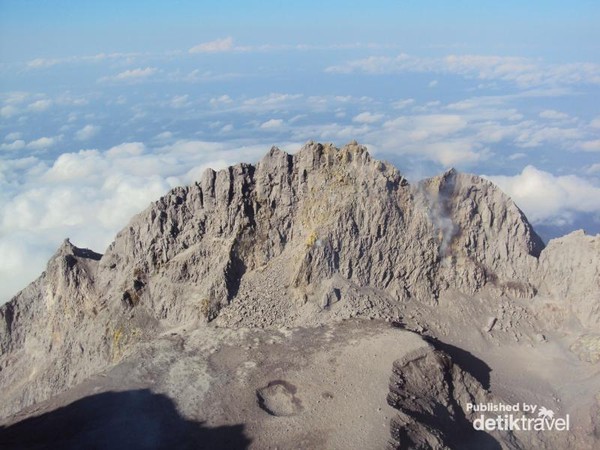 Asyiknya Mendaki Gunung Merapi