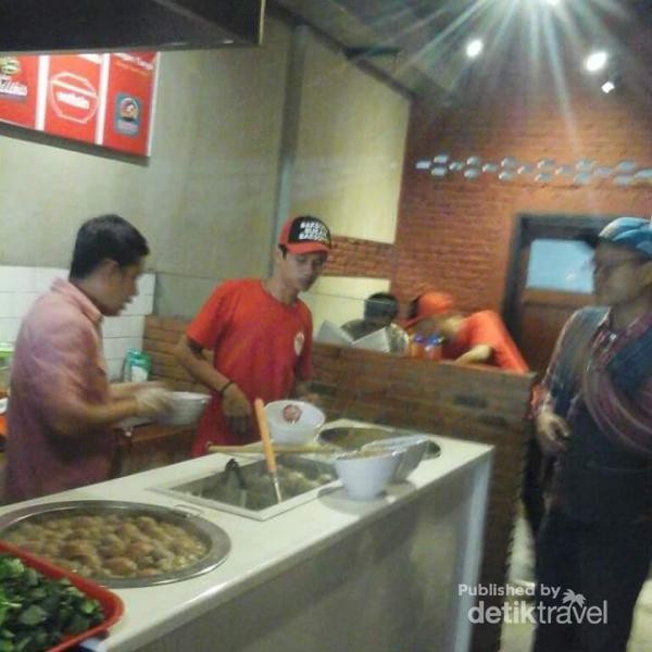 Bakso Bom, Wisata Kuliner yang Asyik
