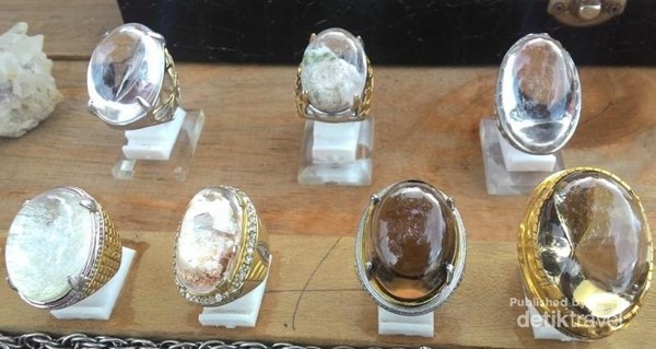 Batu Akik Meteor, Suvenir Khas dari Belitung