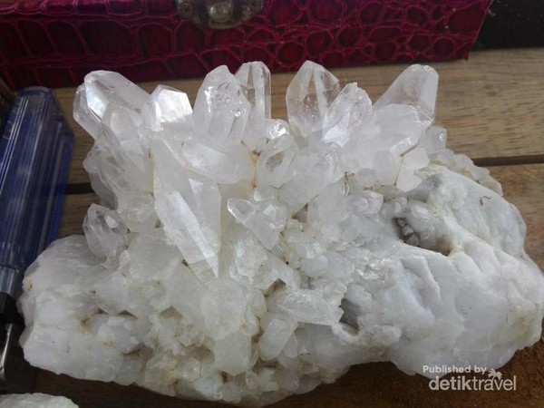 Batu Akik Meteor, Suvenir Khas dari Belitung