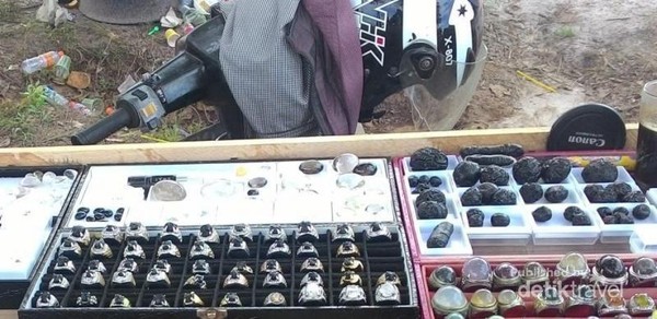 Batu Akik Meteor, Suvenir Khas dari Belitung