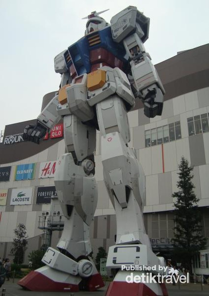 Bemo, Robot Gundam, Patung Liberty, Semua Ada di Tokyo!