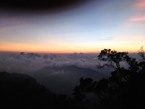 Berburu Sunset Cantik di Dieng, Coba ke Gunung Prau