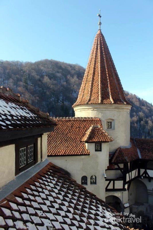 Bertamu ke Kastil Drakula di Rumania Bertamu ke Kastil Drakula di Rumania