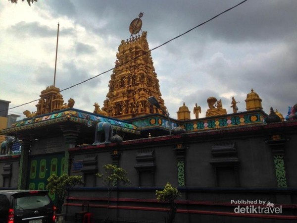 Bukan di India, Kuil Ini Ada di Medan