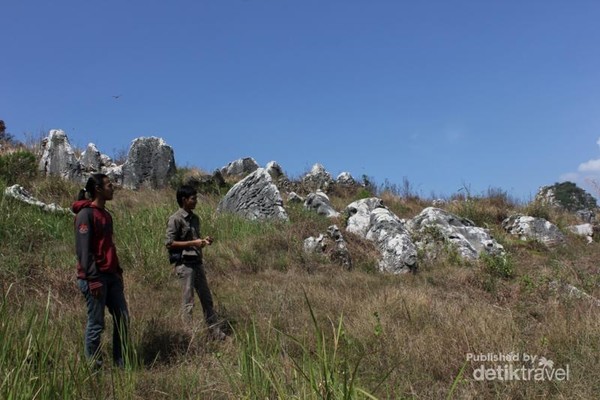 Bukit Karst di Padalarang, Bagai di Dunia Lain