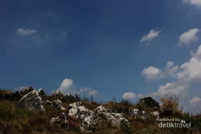 Bukit Karst di Padalarang, Bagai di Dunia Lain