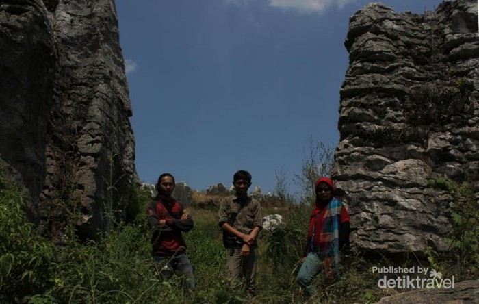 Bukit Karst di Padalarang, Bagai di Dunia Lain