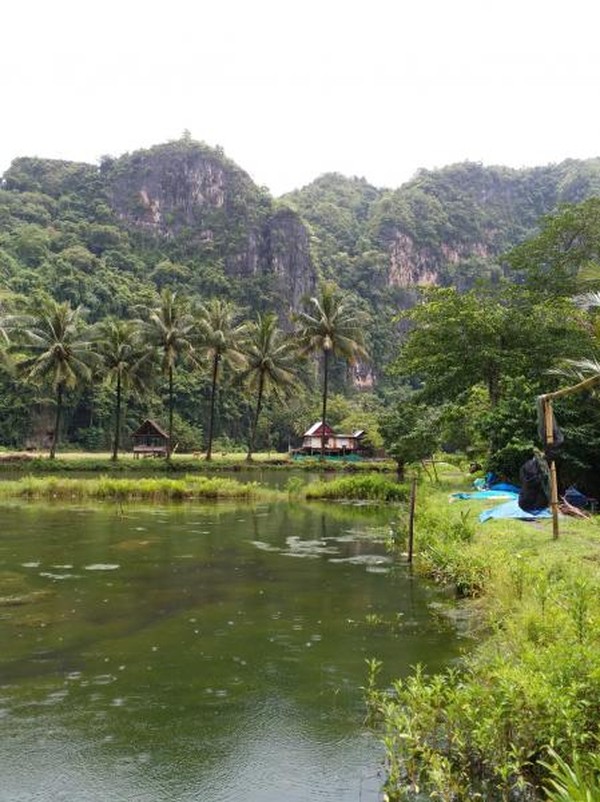 Bukit Karst Terbesar Ketiga Sedunia di Sulawesi, Cantik Kan?