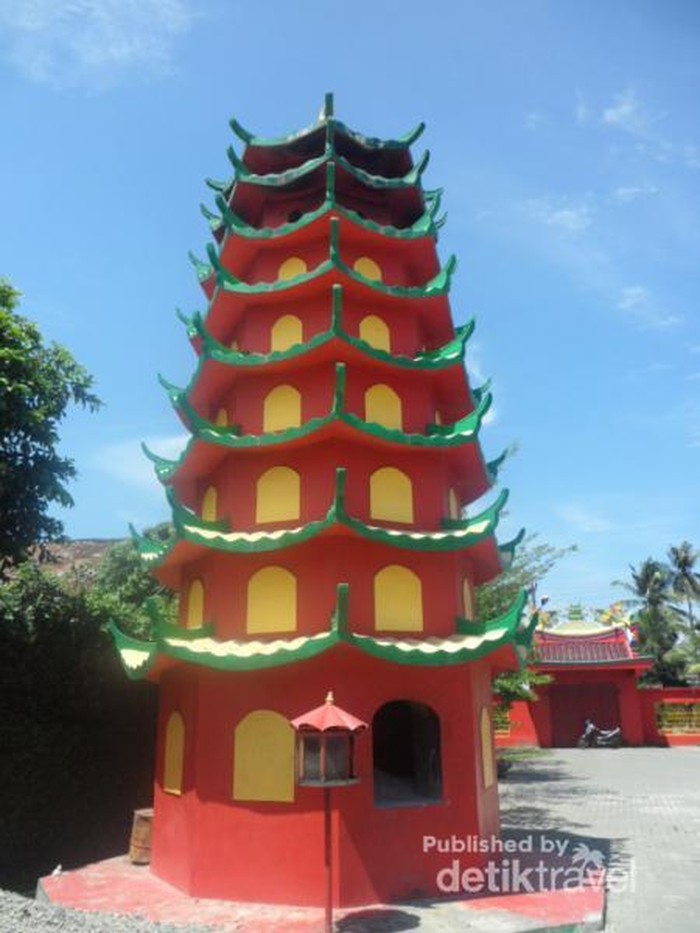 Cantiknya Vihara Satu Ini Bikin Hati Adem