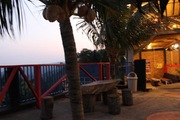 Cara Baru Nikmati Lampung, Muncak