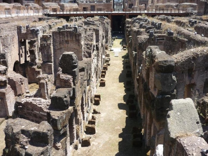 Colosseum, Arena Hidup Mati Gladiator Roma