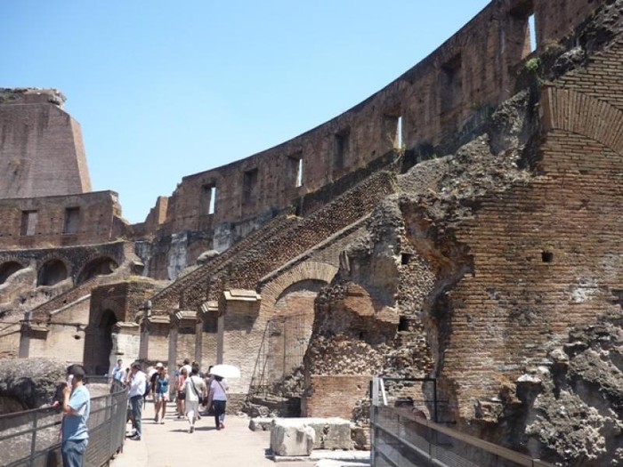 Colosseum, Arena Hidup Mati Gladiator Roma