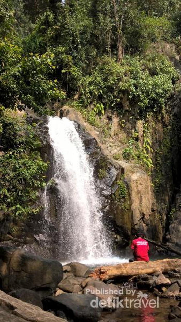 Curug Lalay & Pengantin, Duo Cantik di Perbatasan Bogor-Karawang