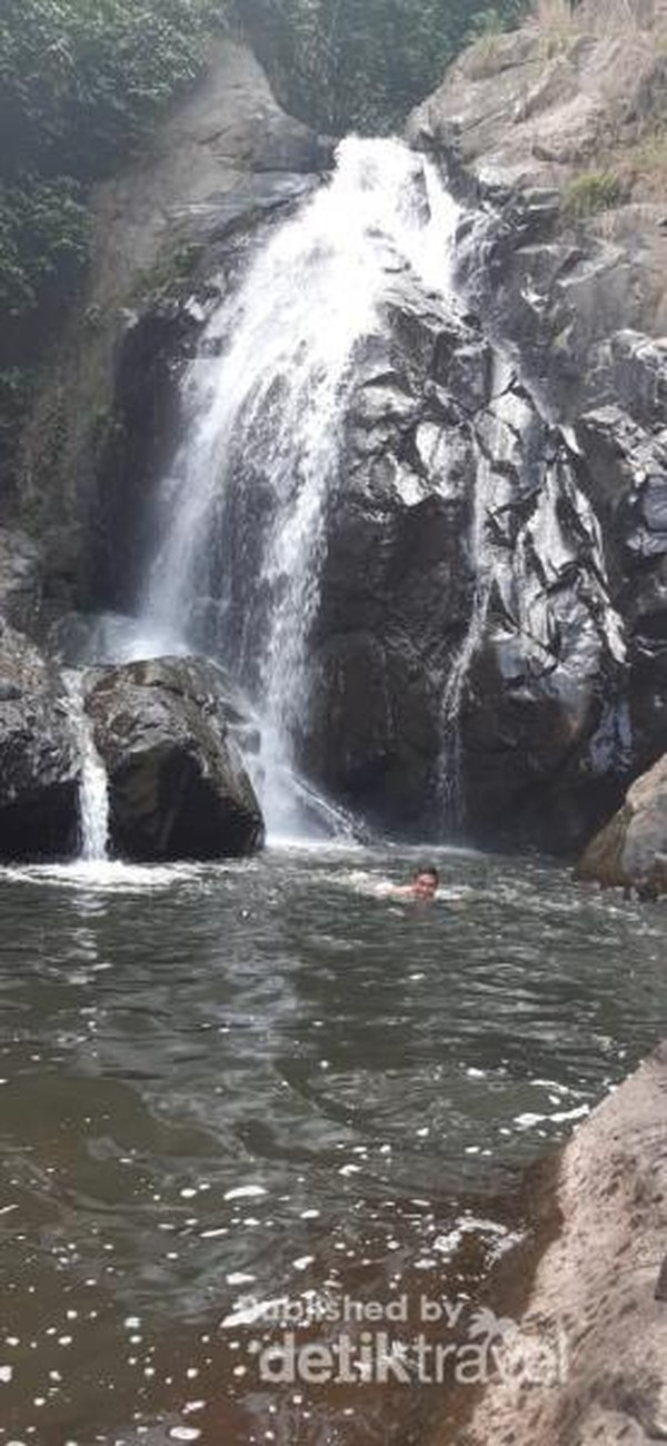 Curug Rahong Oase Tersembunyi di Kawasan Tambang Pasir