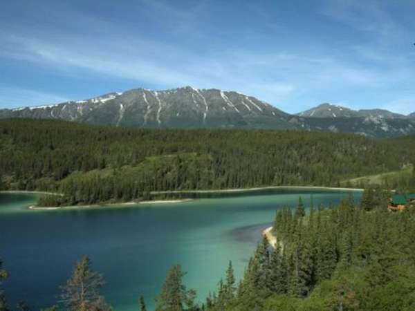 Danau Zamrud, si Hijau dari Riau